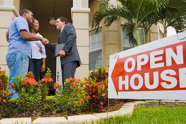 Safety Tips When Selling Your Home | EMC Security